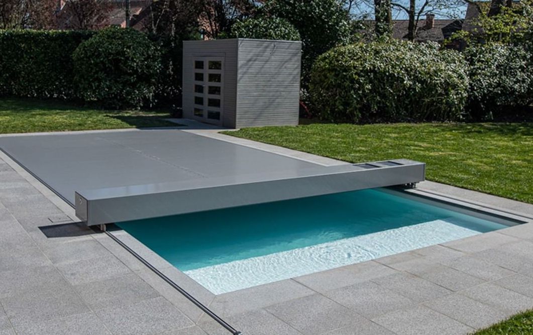 Poolabdeckungen für Naturpool: Arten und Funktionen!